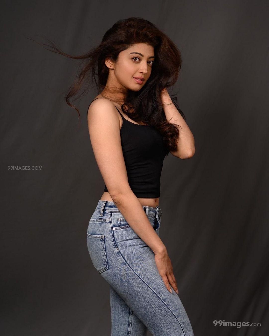 Pranitha Subhash iPhone Wallpapers - Wallpaper Cave