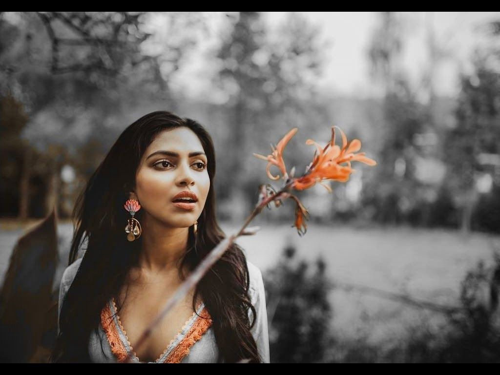 Aadai Wallpapers - Wallpaper Cave