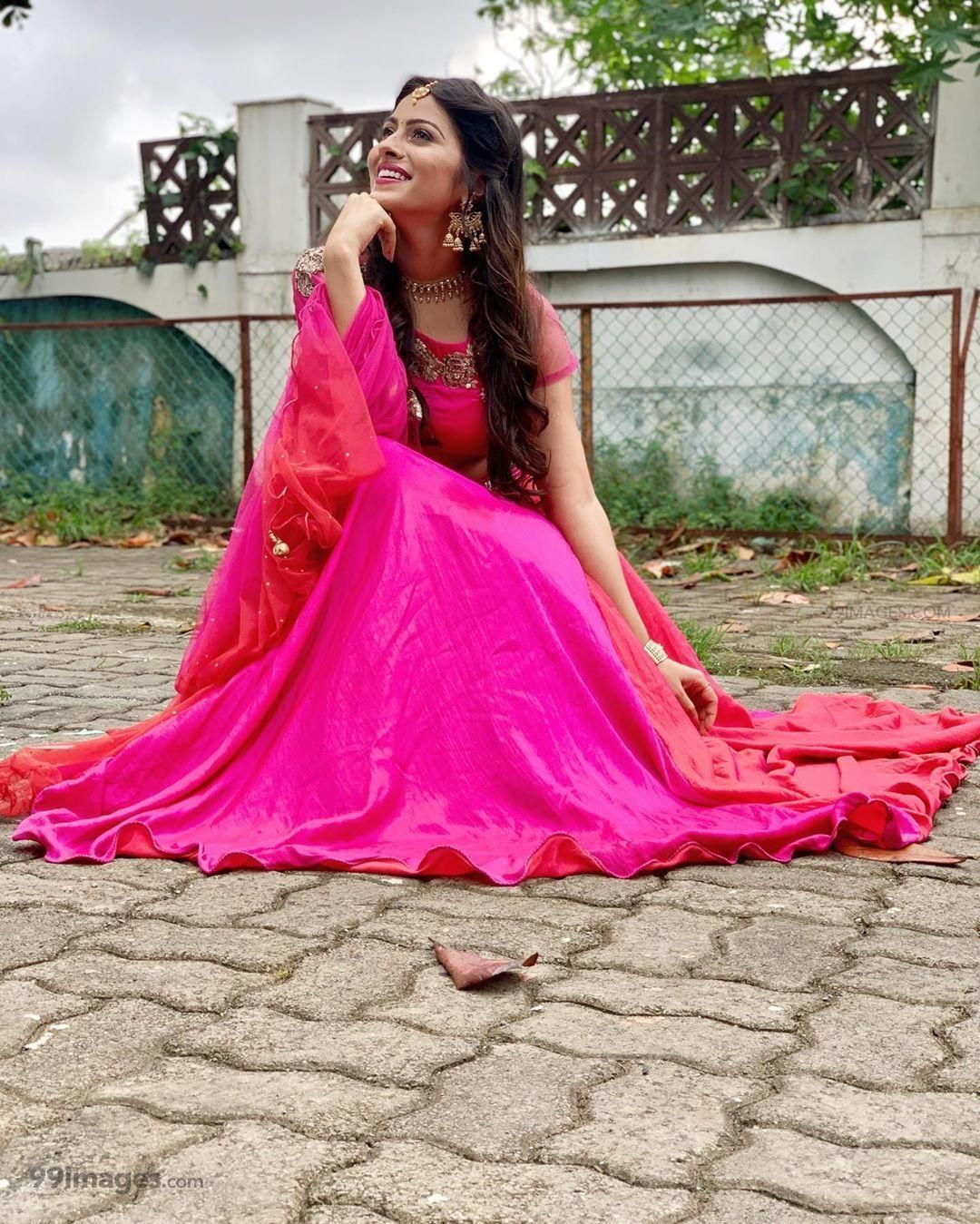 Aparna Dixit iPhone Wallpapers - Wallpaper Cave