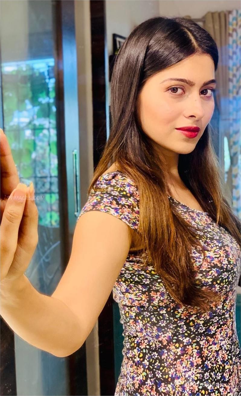 Aparna Dixit iPhone Wallpapers - Wallpaper Cave