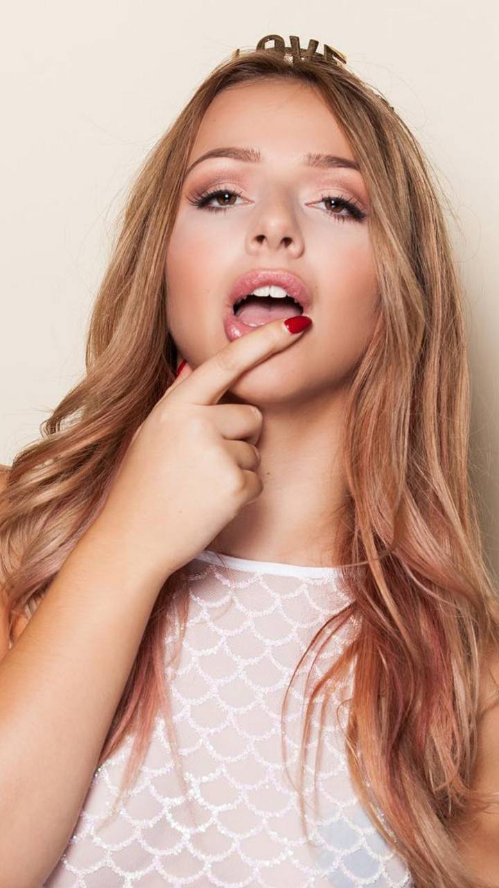 Emma Heesters Wallpapers - Wallpaper Cave