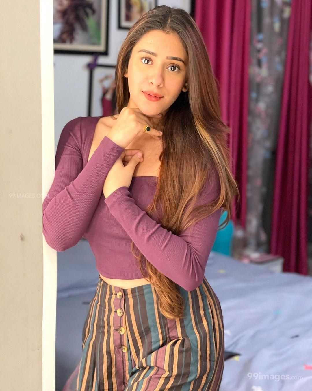 Hiba Nawab HD Mobile Wallpapers - Wallpaper Cave