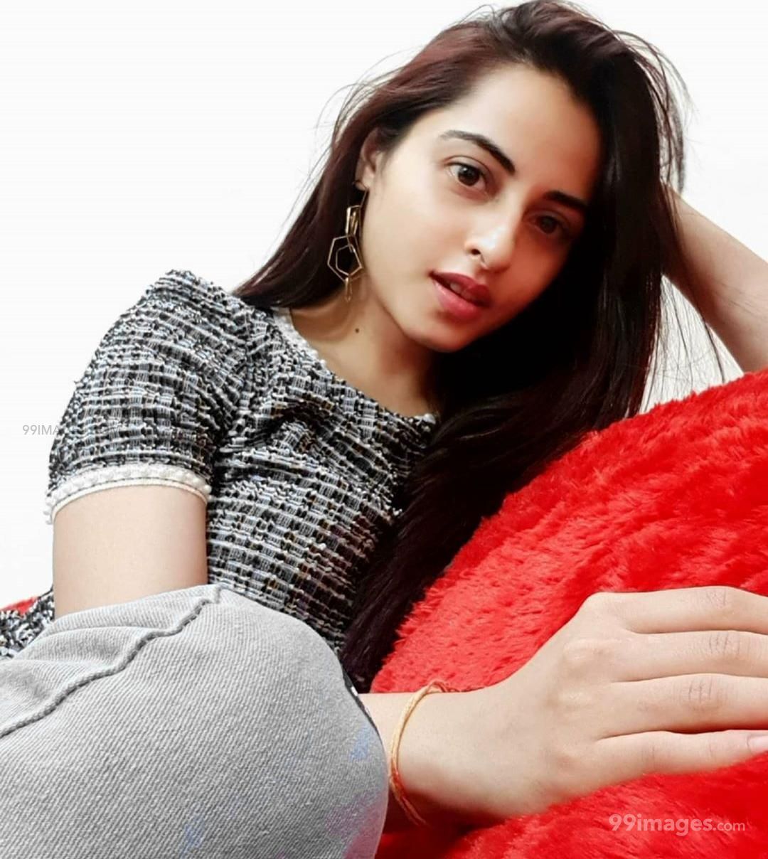 Niyati Fatnani Mobile Wallpapers - Wallpaper Cave