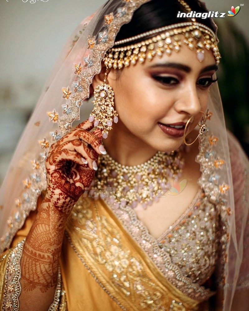 Niti Taylor Phone Wallpapers - Wallpaper Cave