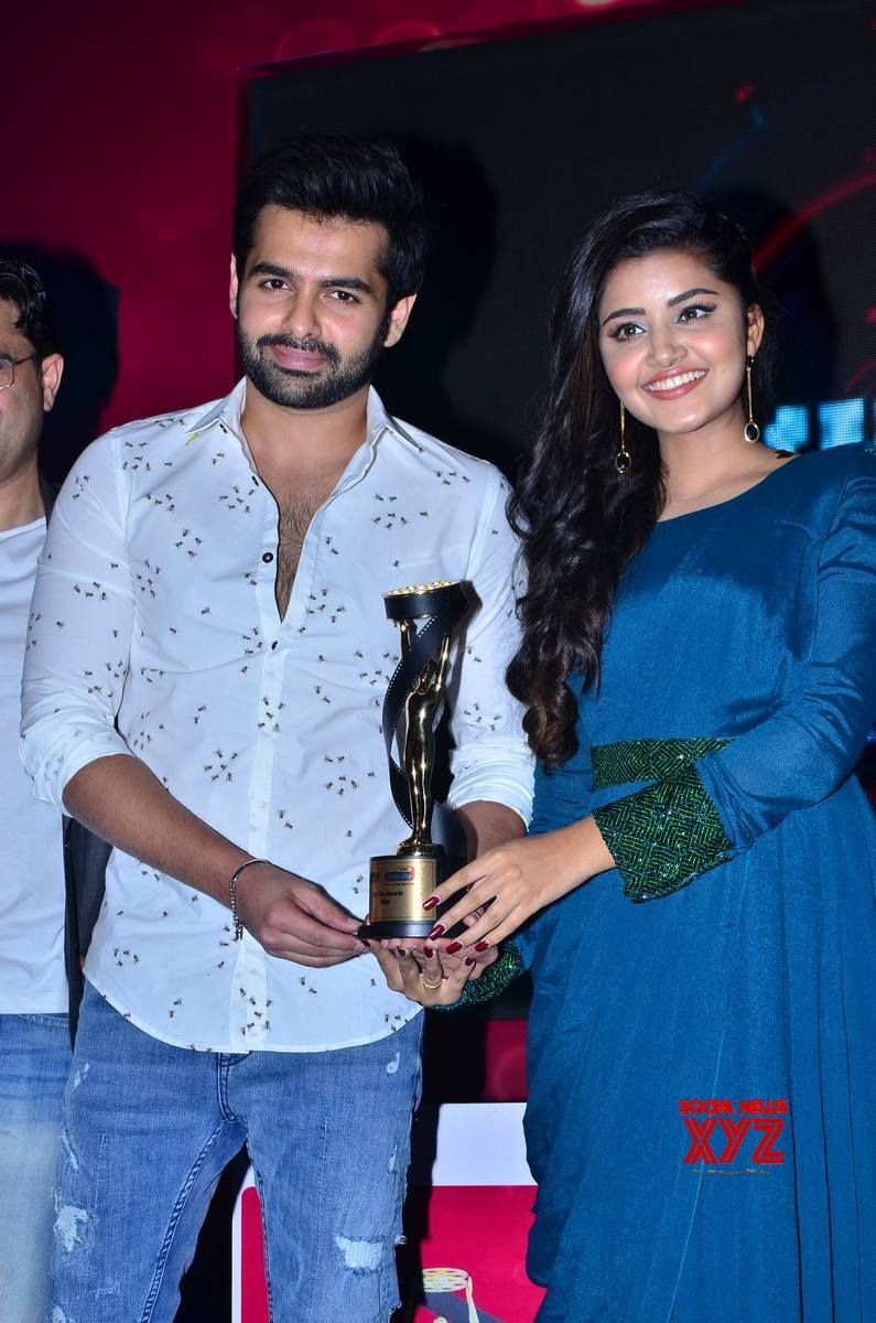 Anupama Parameswaran And Ram Pothineni Wallpapers - Wallpaper Cave