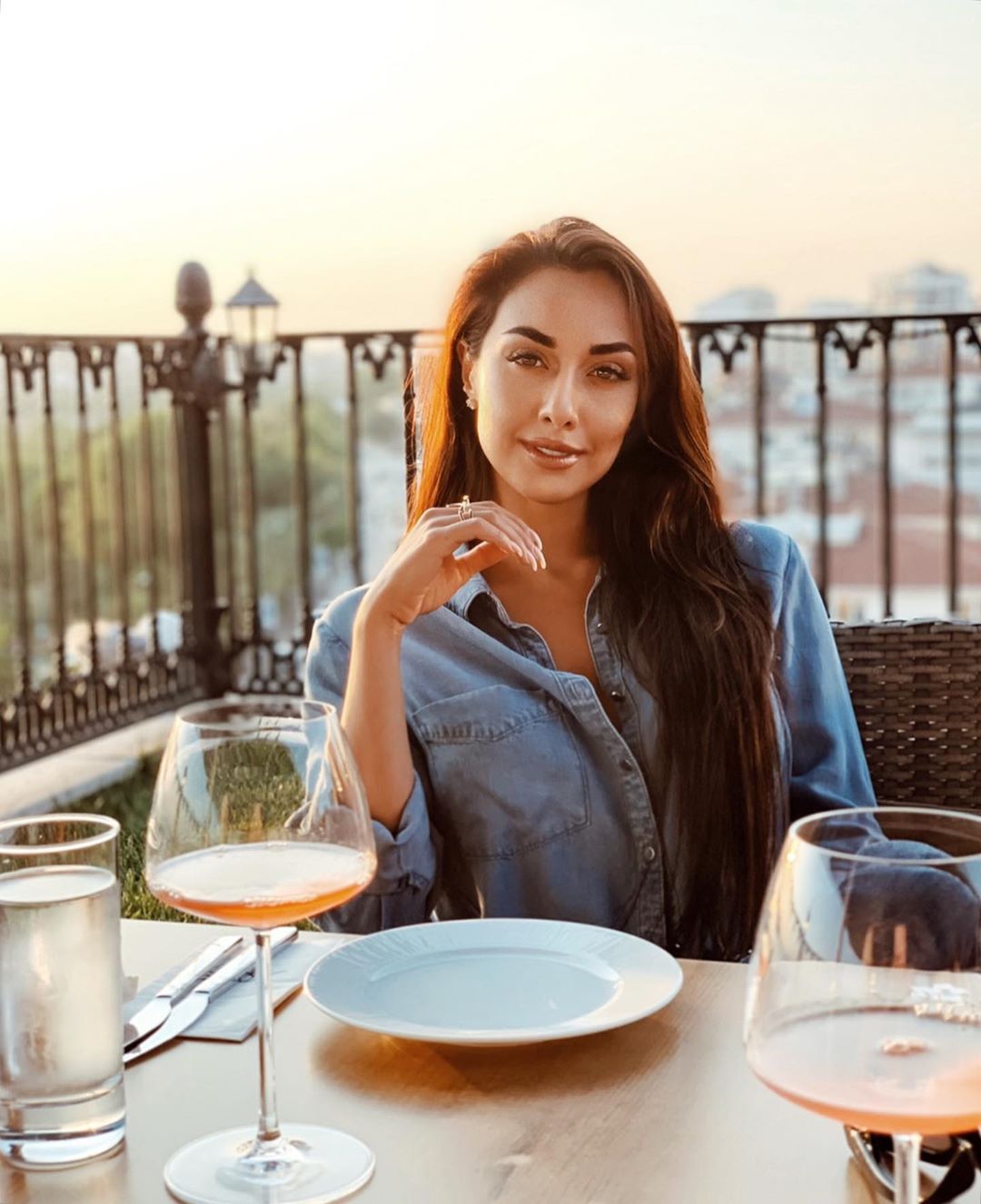 Sadaf Taherian Wallpapers - Wallpaper Cave