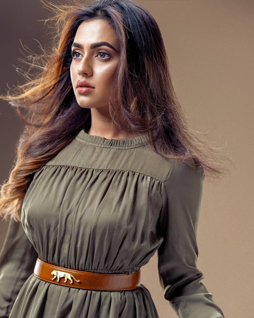 Nusrat Faria Wallpapers - Wallpaper Cave