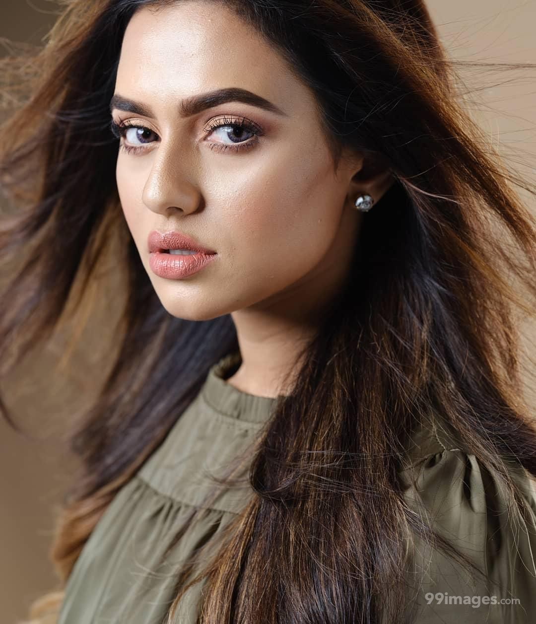 Nusrat Faria Wallpapers - Wallpaper Cave