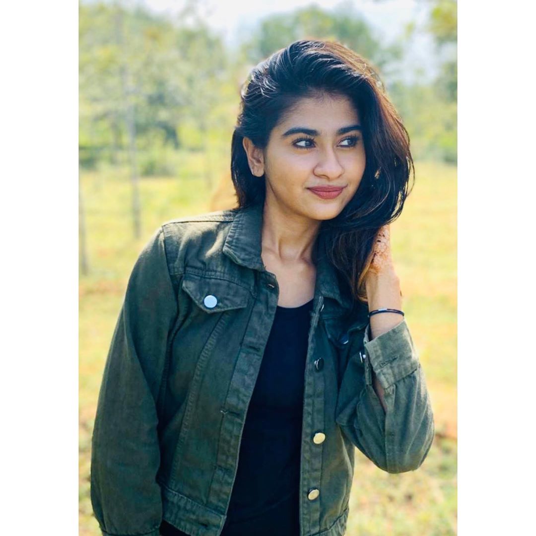 Nithyashree Venkataramanan Wallpapers - Wallpaper Cave