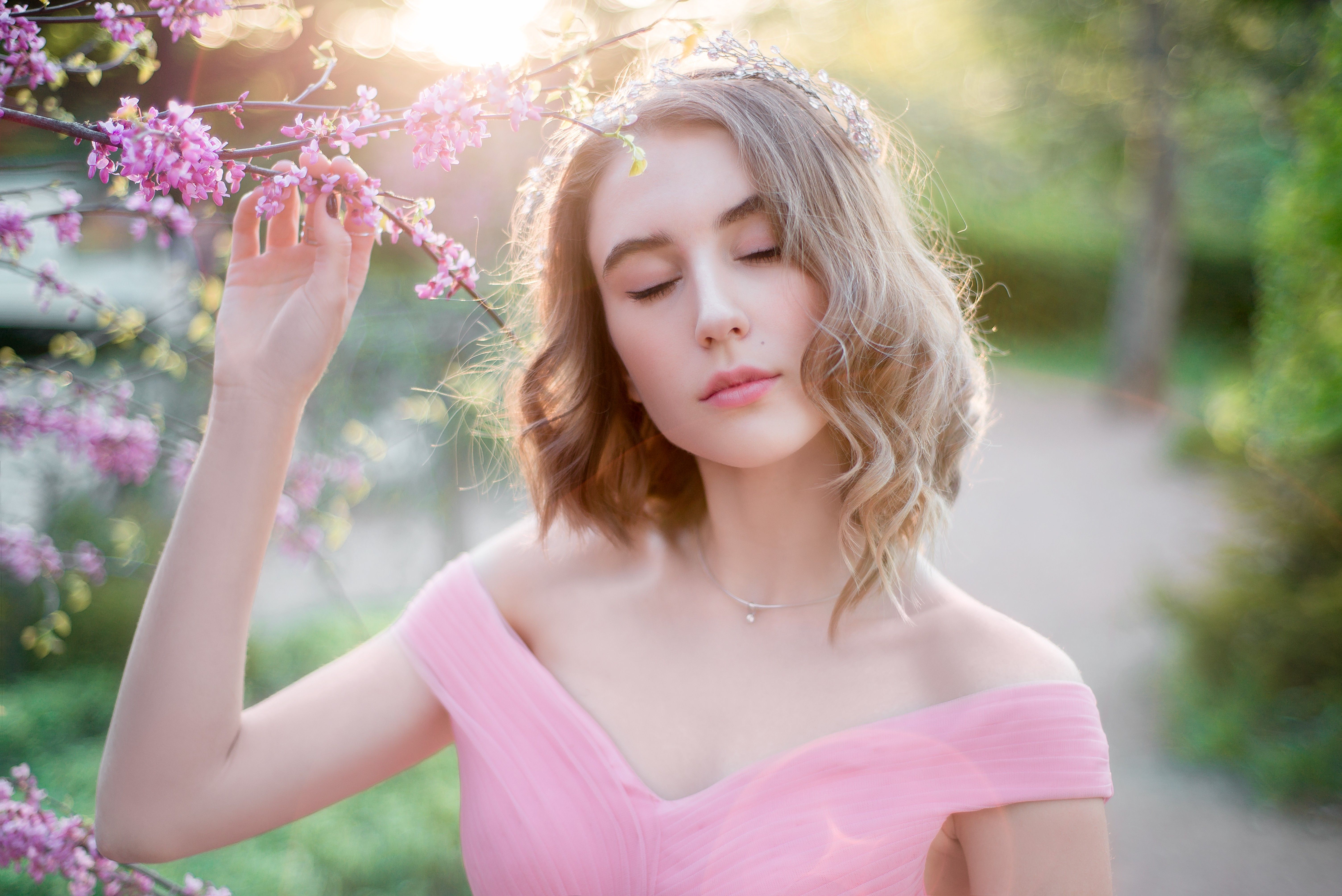 Woman Spring Wallpapers - Wallpaper Cave