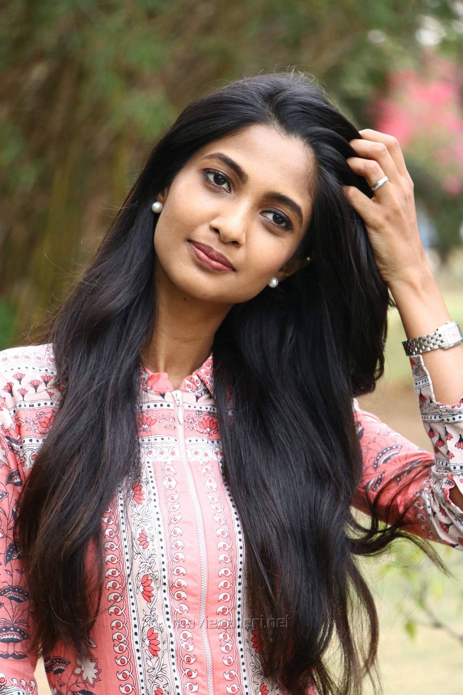 Keerthi Pandian Wallpapers - Wallpaper Cave