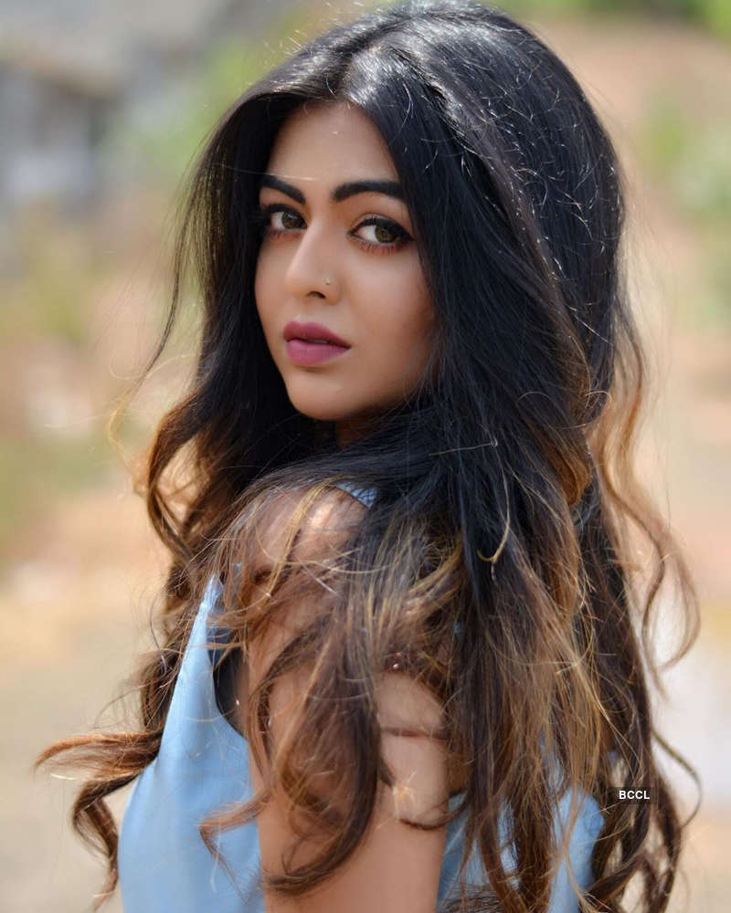 Shafaq Naaz Wallpapers - Wallpaper Cave