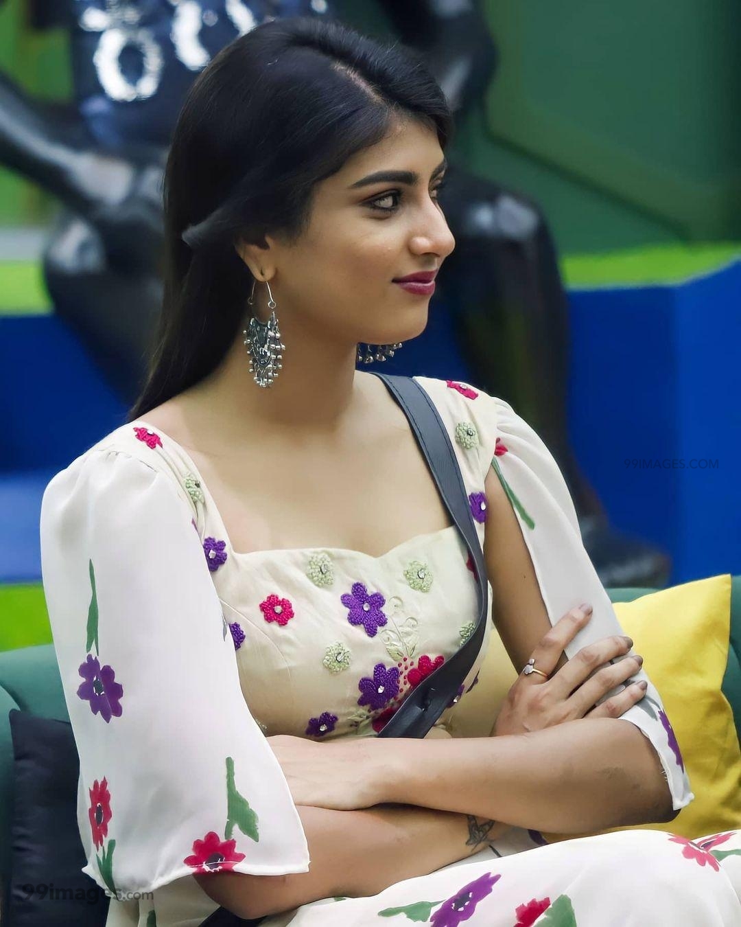 Divya Suresh Wallpapers - Wallpaper Cave