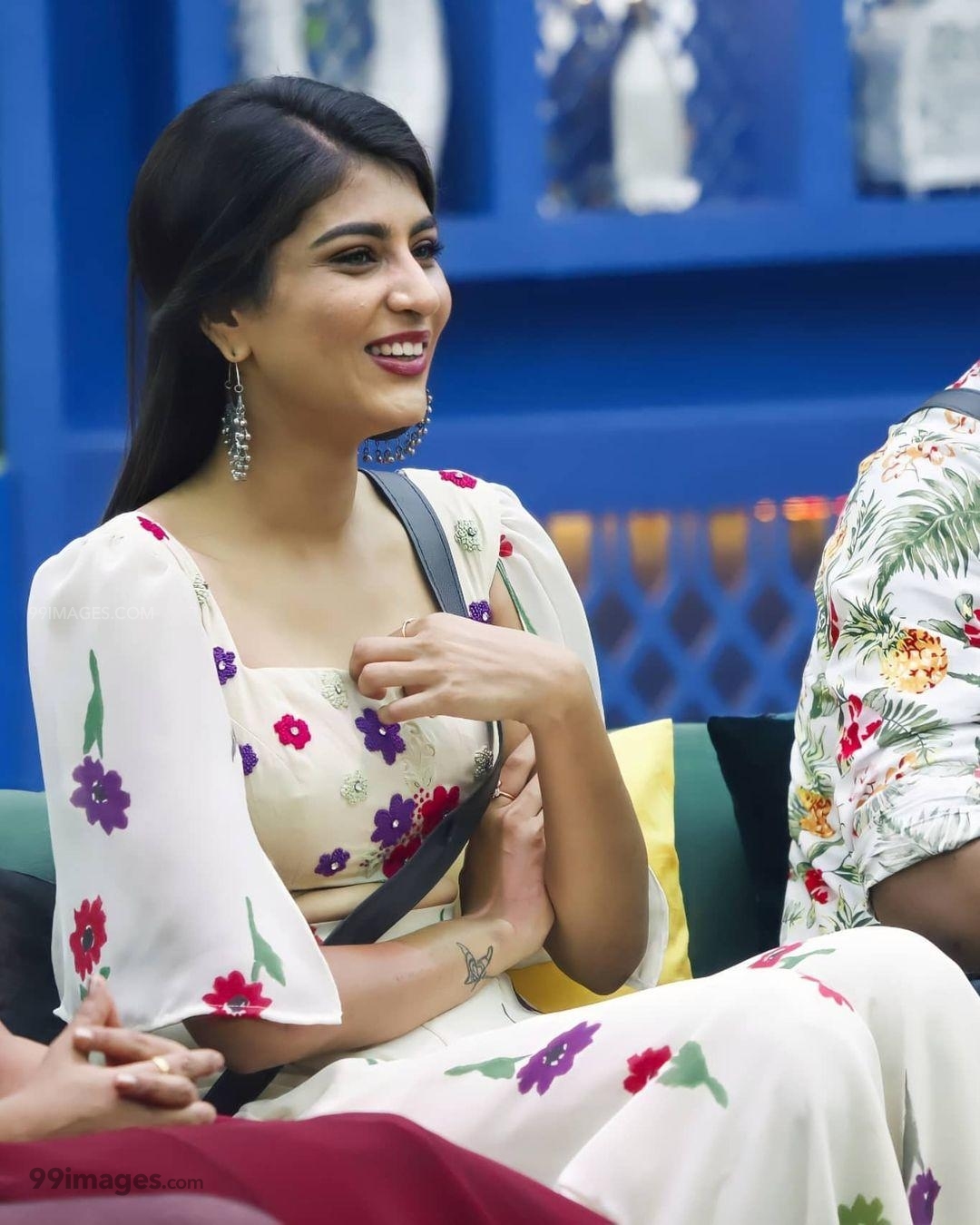 Divya Suresh Wallpapers - Wallpaper Cave