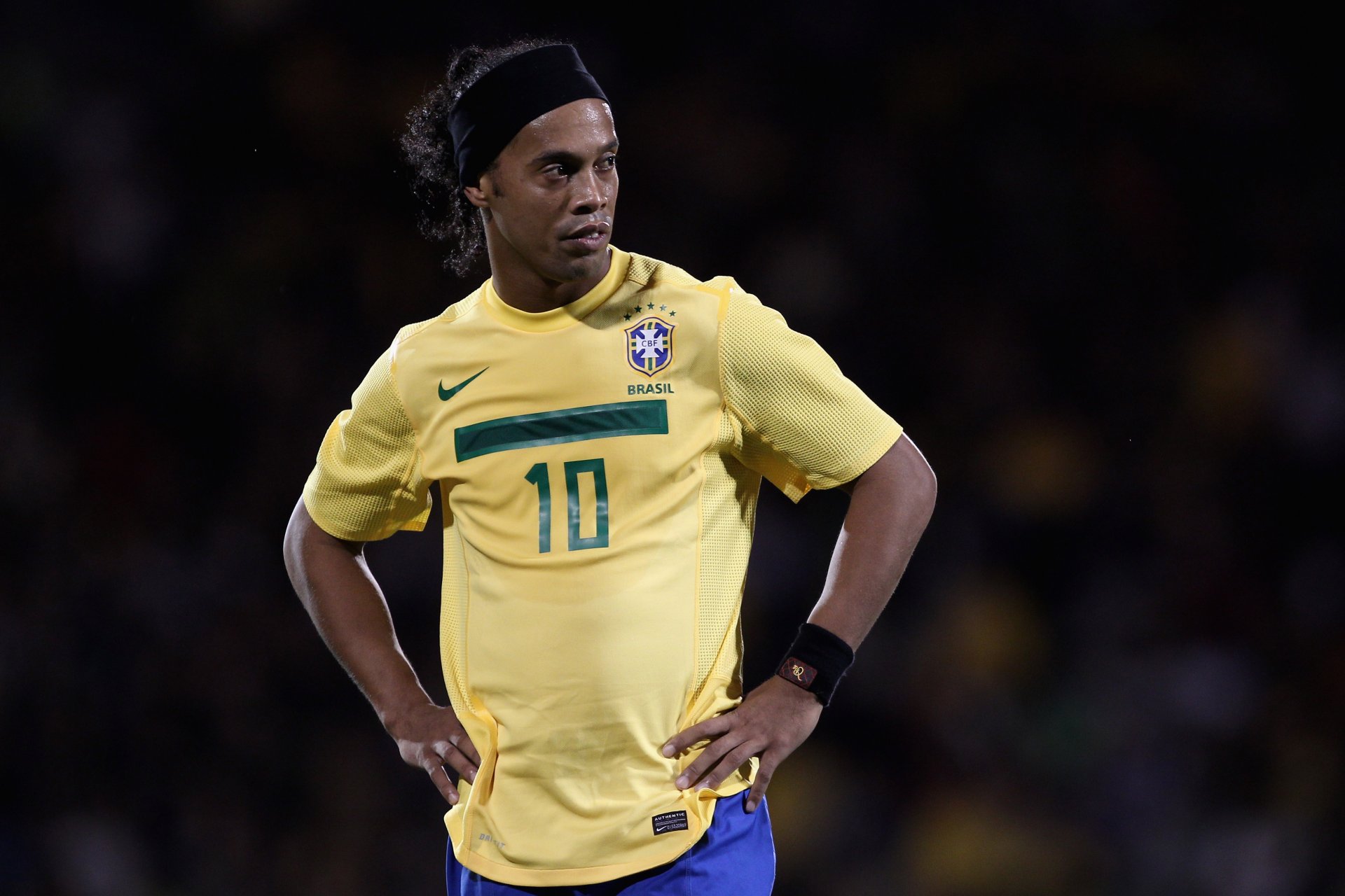Ronaldinho Brazil Wallpapers - Wallpaper Cave