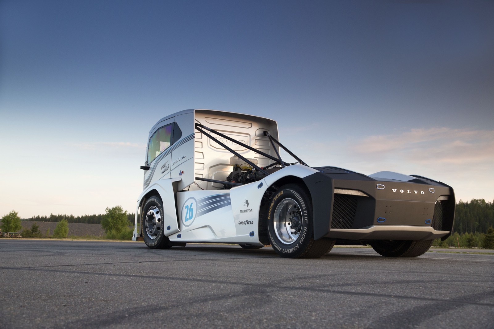 Volvo Iron Knight Wallpapers - Wallpaper Cave