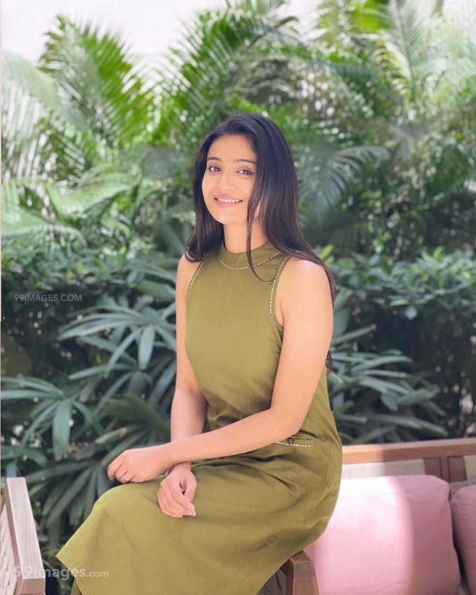 Shraddha Dangar Wallpapers - Wallpaper Cave