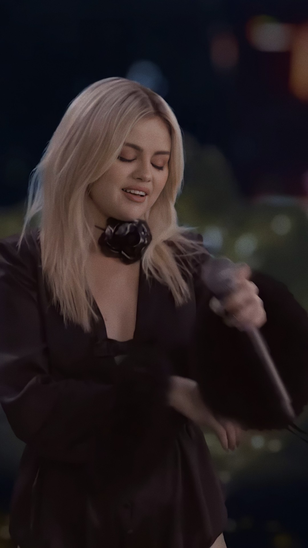 Selena Gomez Wolves Wallpapers - Wallpaper Cave