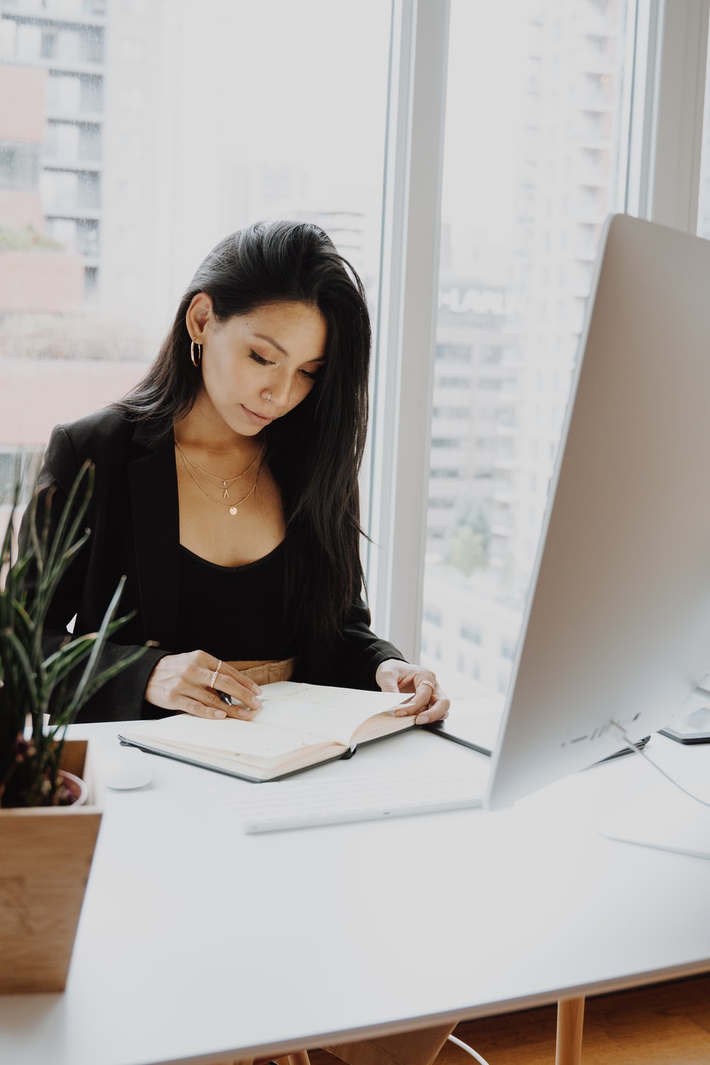 Worker Women Wallpapers - Wallpaper Cave