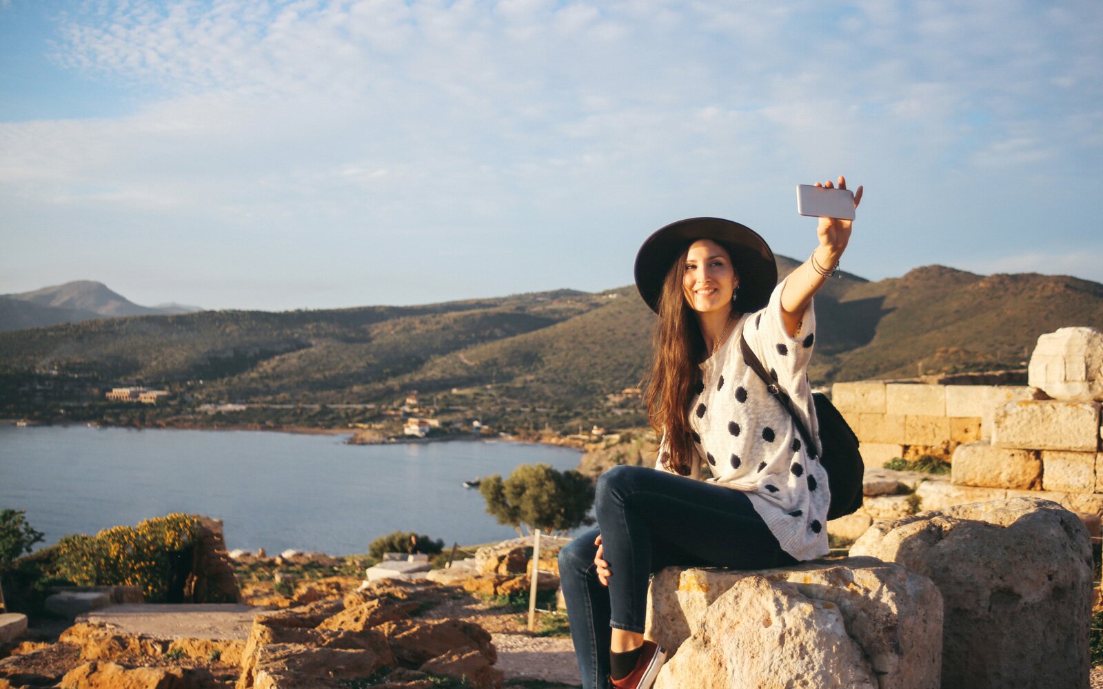 Women Traveling Wallpapers - Wallpaper Cave