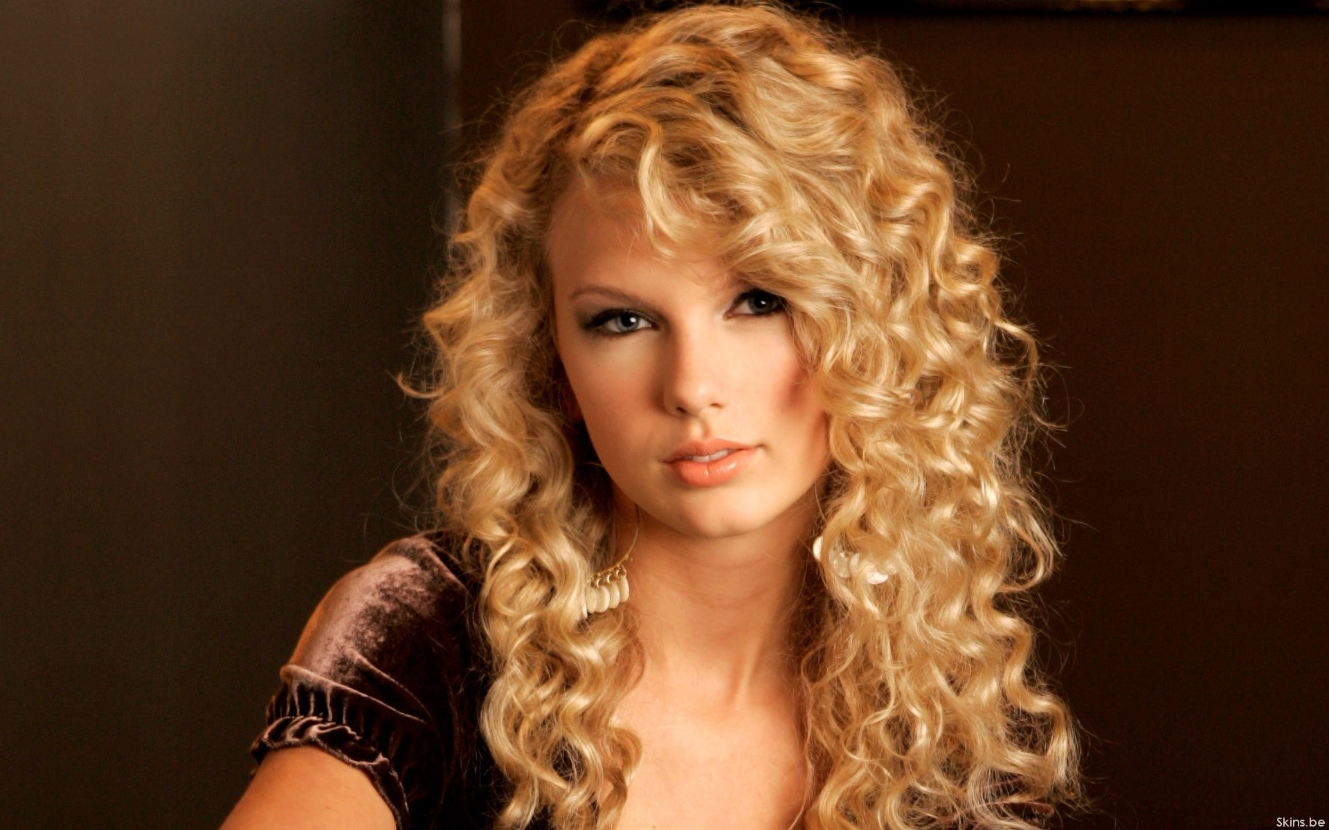 Taylor Swift Curly Hair 2011