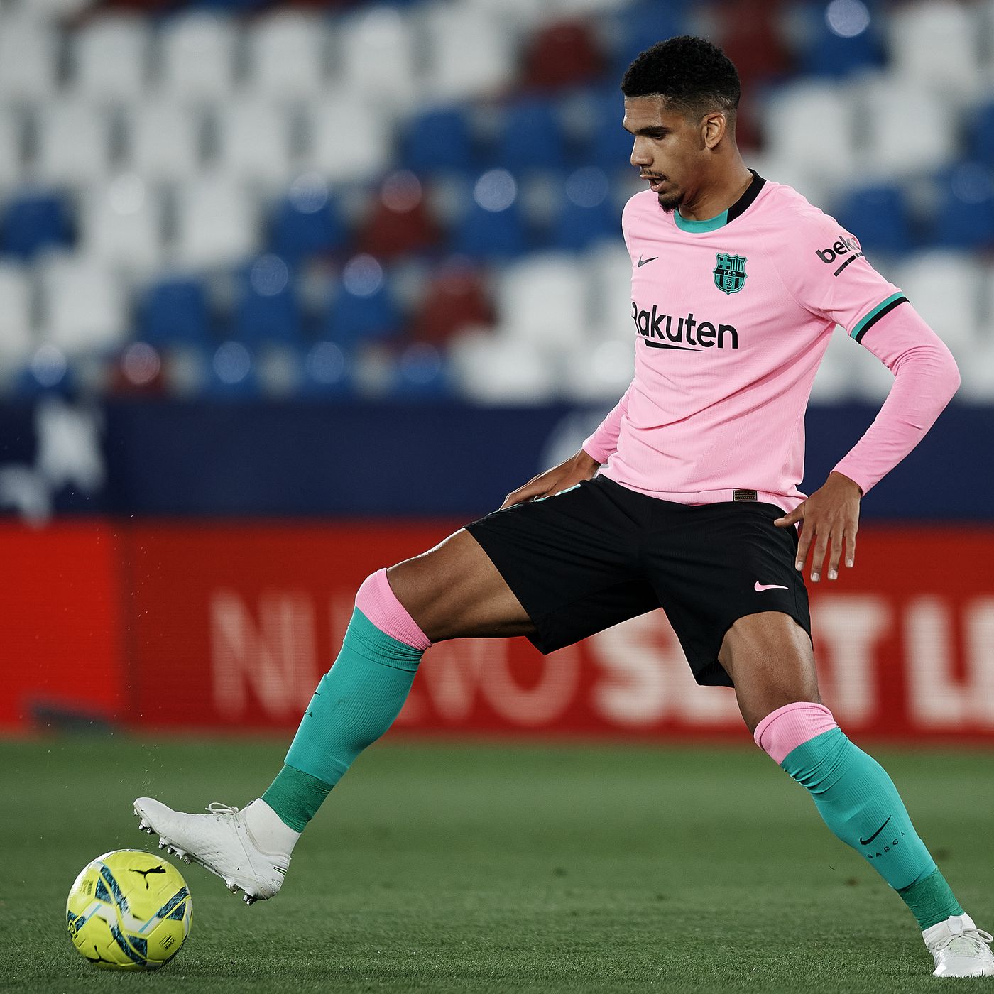 Ronald Araujo 2021 Wallpapers - Wallpaper Cave