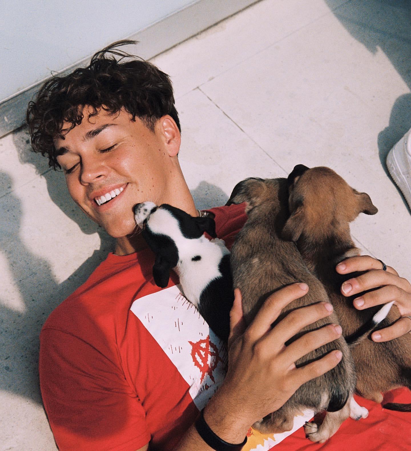 Noah Beck iPhone Wallpapers - Wallpaper Cave