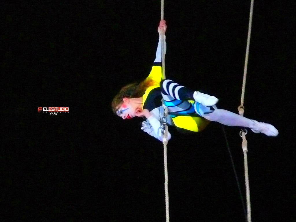 Girl Acrobat Wallpapers - Wallpaper Cave