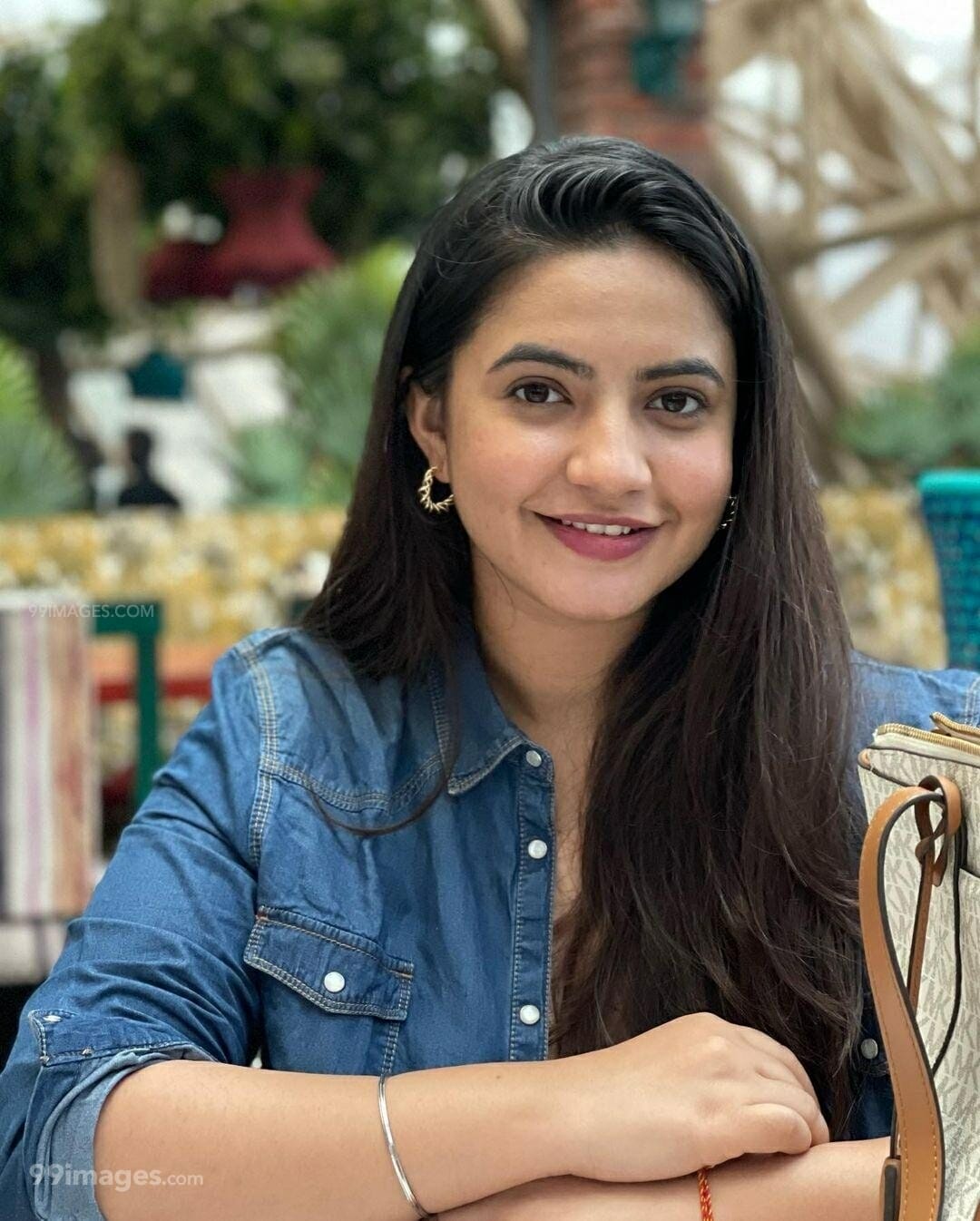 Meera Deosthale Wallpapers - Wallpaper Cave