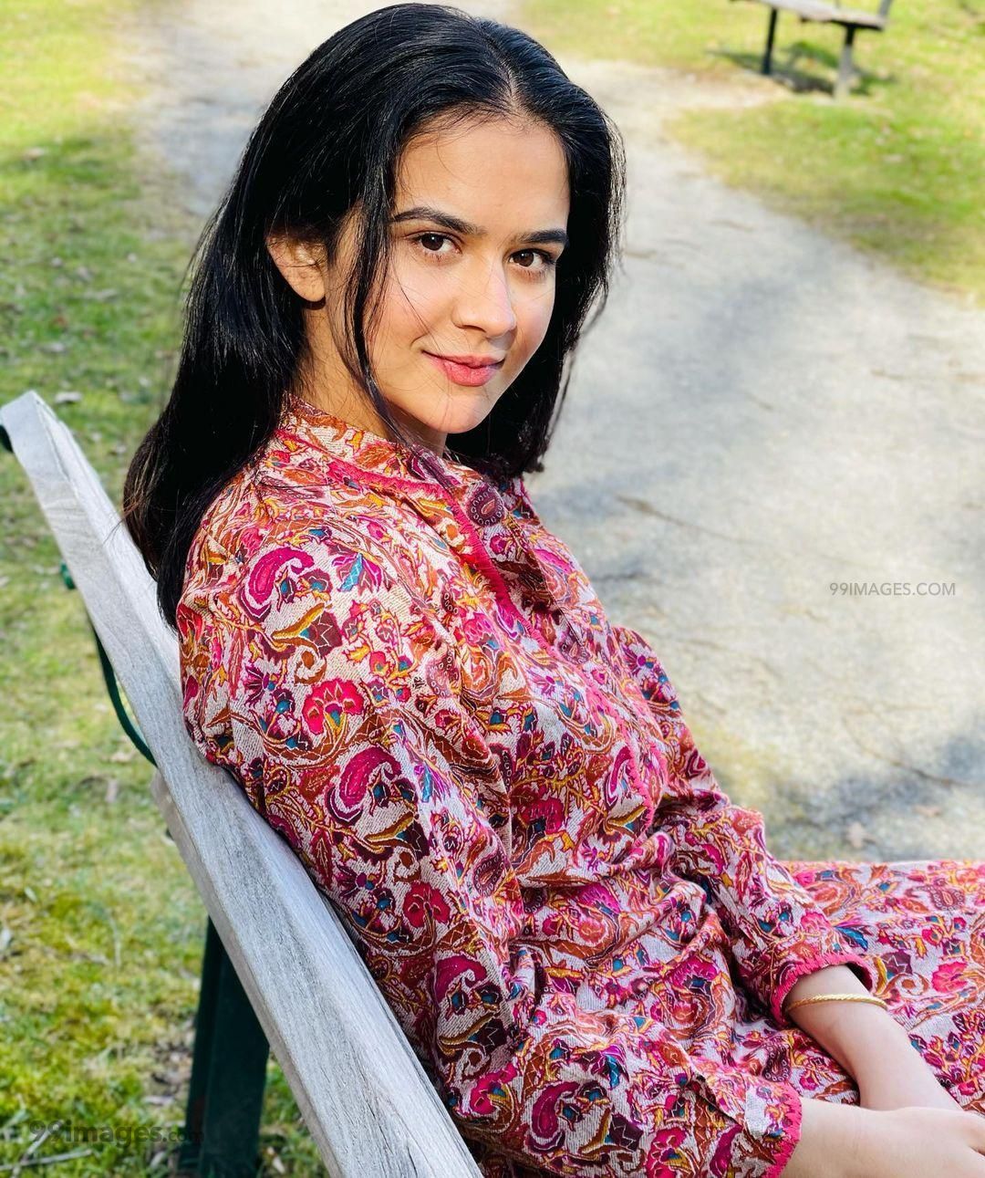 Roopi Gill Phone Wallpapers - Wallpaper Cave