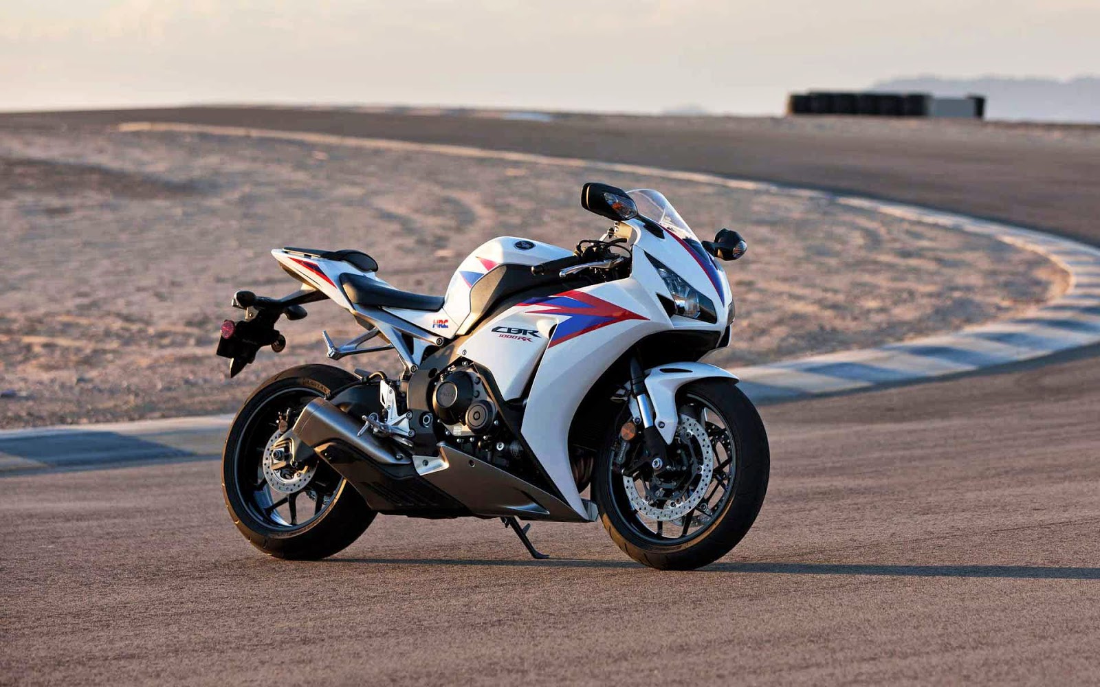 Stylish Bikes Wallpapers - Wallpaper Cave