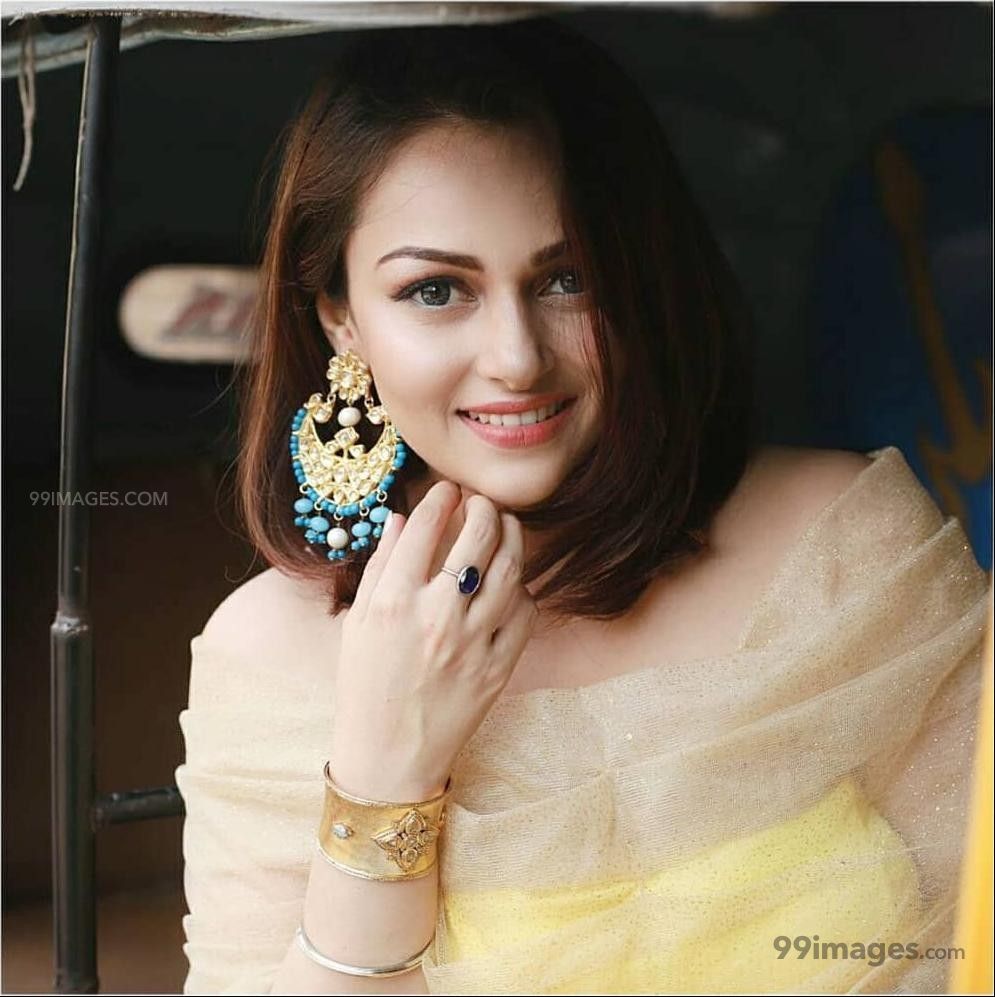 Nehalaxmi Iyer Wallpapers - Wallpaper Cave