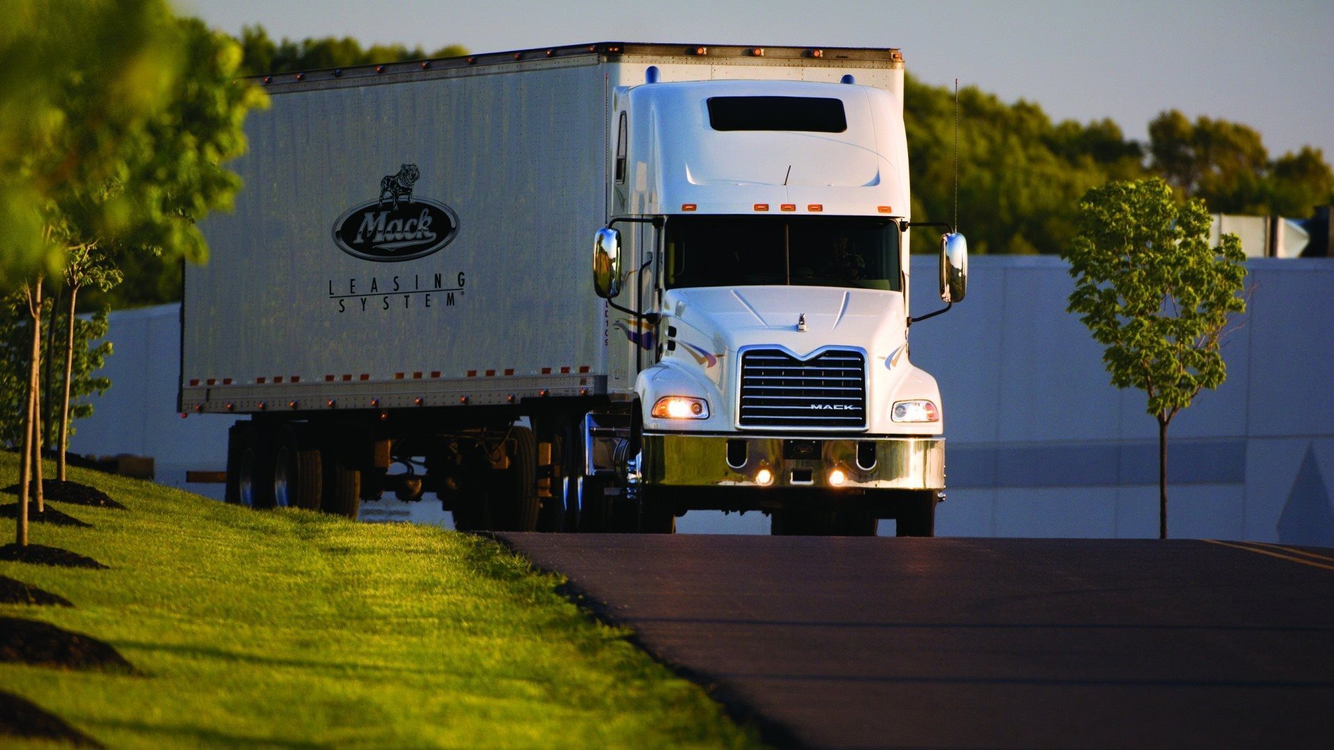 White Truck Wallpapers - Wallpaper Cave