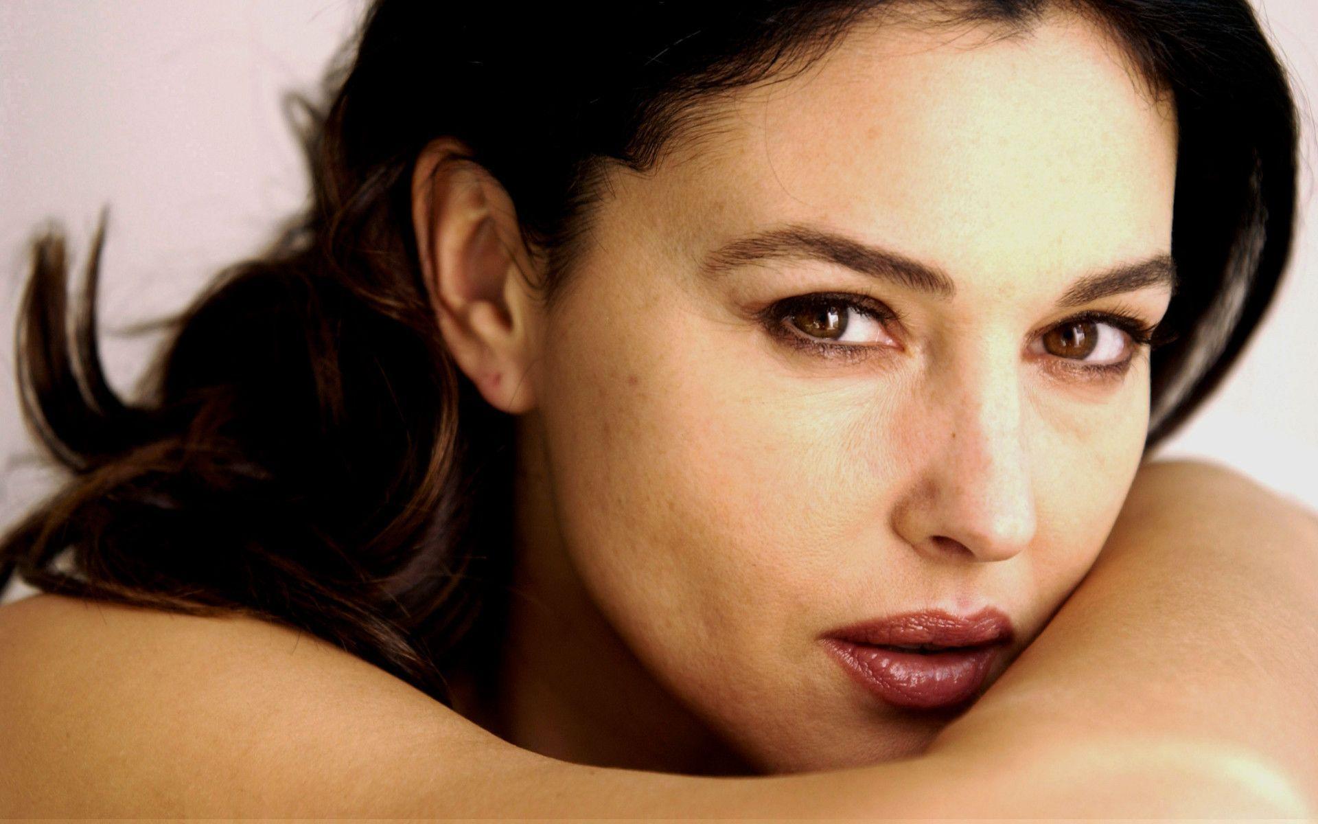 Monica Belluci Wallpapers - Wallpaper Cave